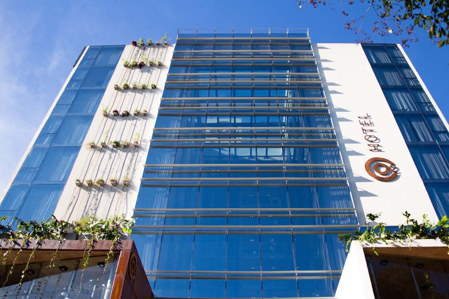 O2 Hotel Iguazú: Pasá tu estadía en Cataratas en uno de los hoteles más ...